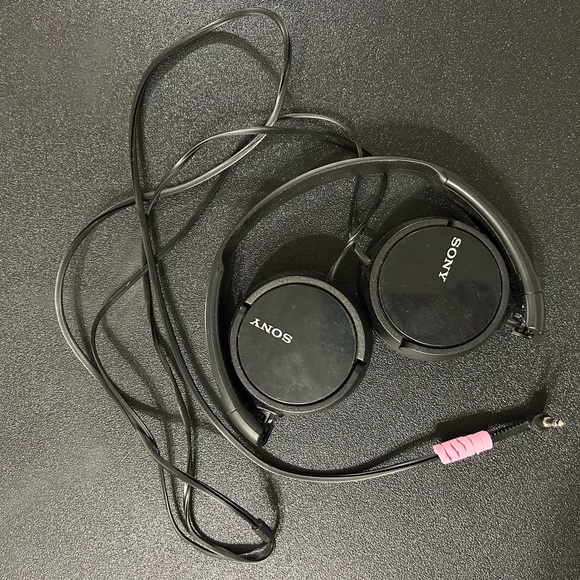 Sony | Headphones | Sony Black Overear Headphones With Pink Plug | Poshmark